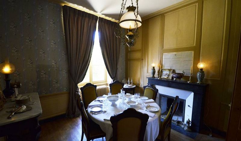 Visiter la maison qui a vue grandir Colette - Visiter la maison de l ...