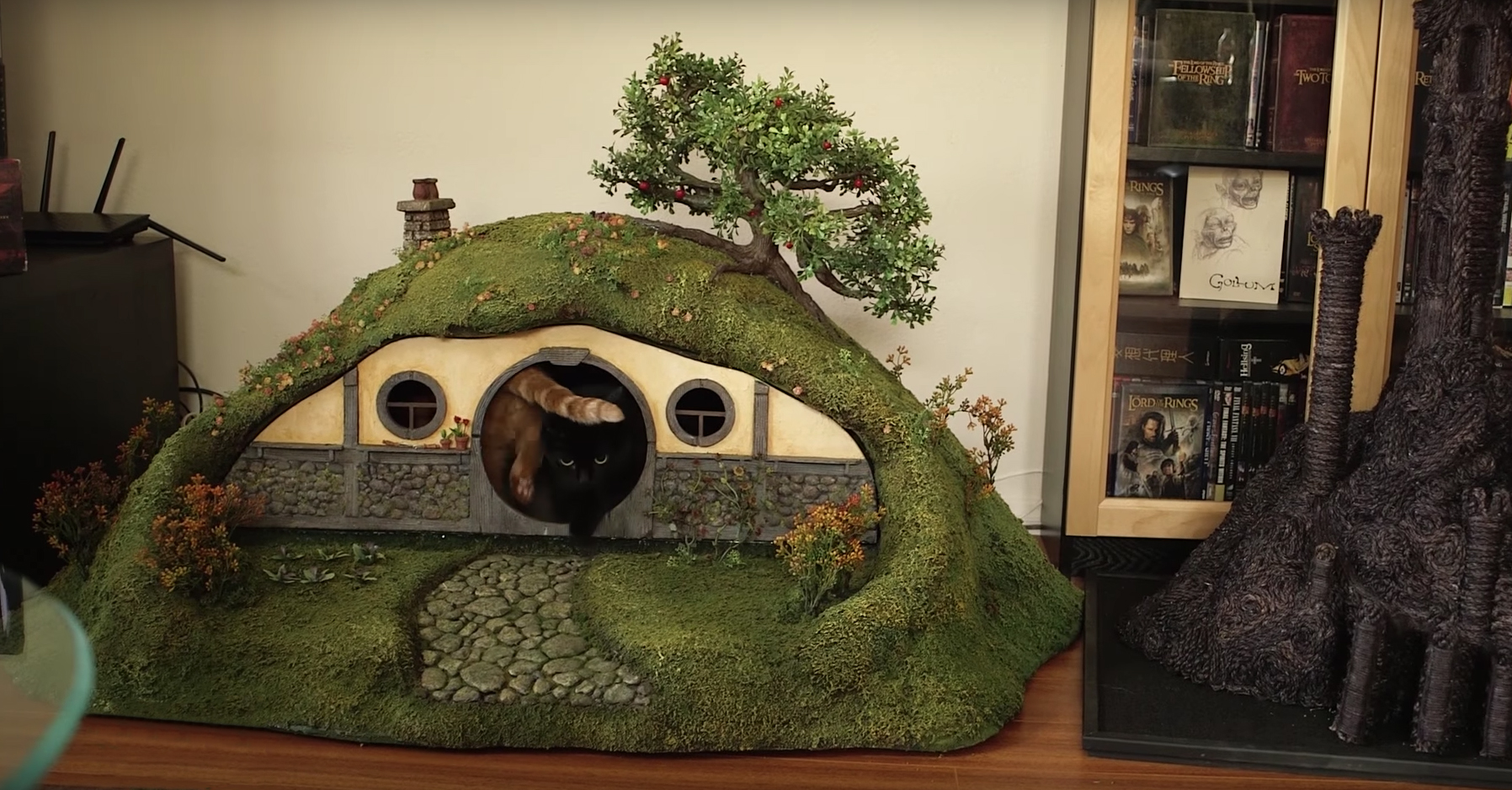 "Le Seigneur des Anneaux" : découvrez cette maison Hobbit pour chat