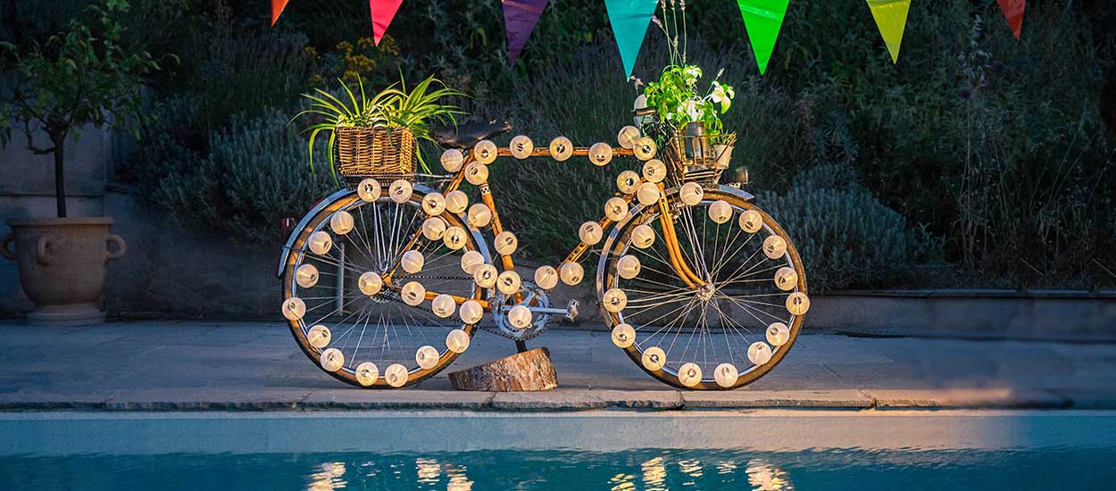 DIY upcycling : Transformer un vélo vintage en déco de jardin