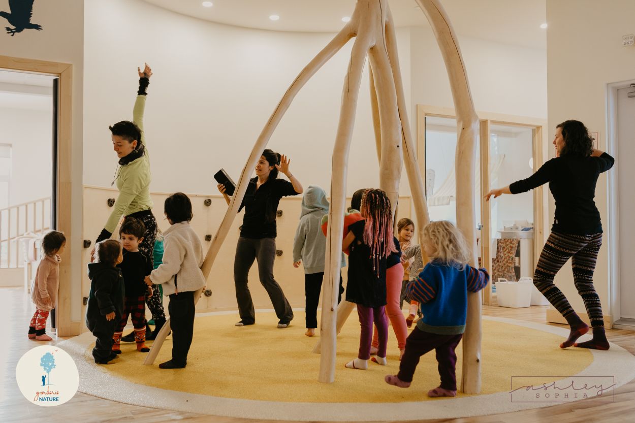 Crèche en plein air : elles prouvent que la nature éveille mieux les ...