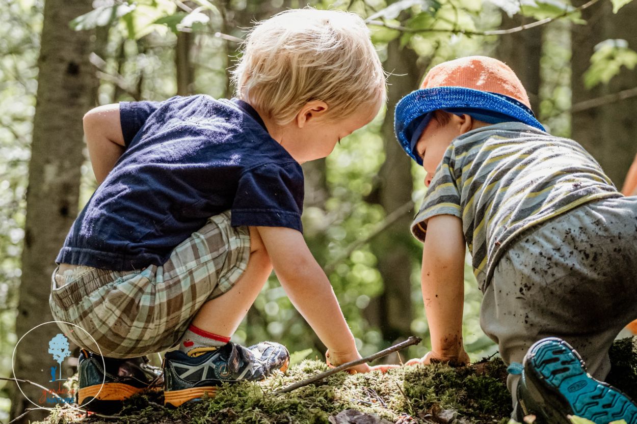 Crèche en plein air : elles prouvent que la nature éveille mieux les ...