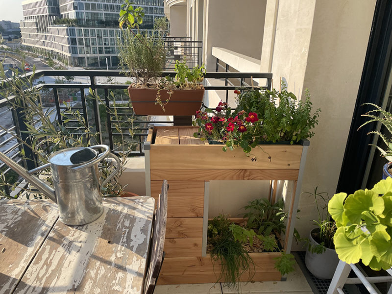 Le Balcomposteur, un composteur de balcon qui fait potager urbain