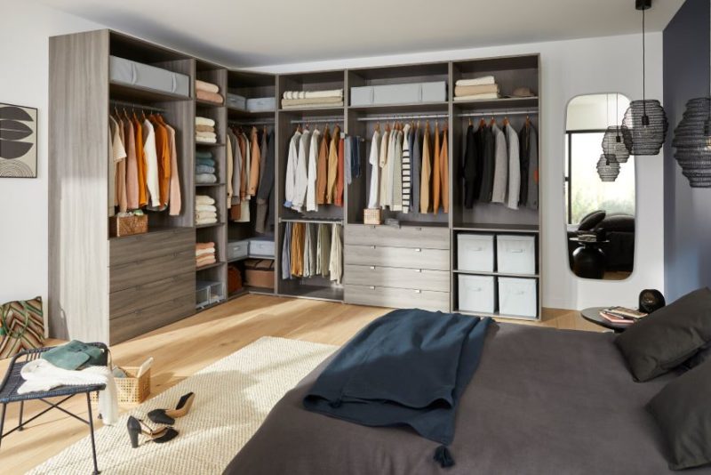 Comment bien organiser sa chambre avec les rangements modulables Atomia